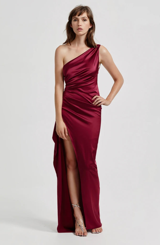 Samira Dress Burgundy | Samira Dress Lexi | High St. Hire