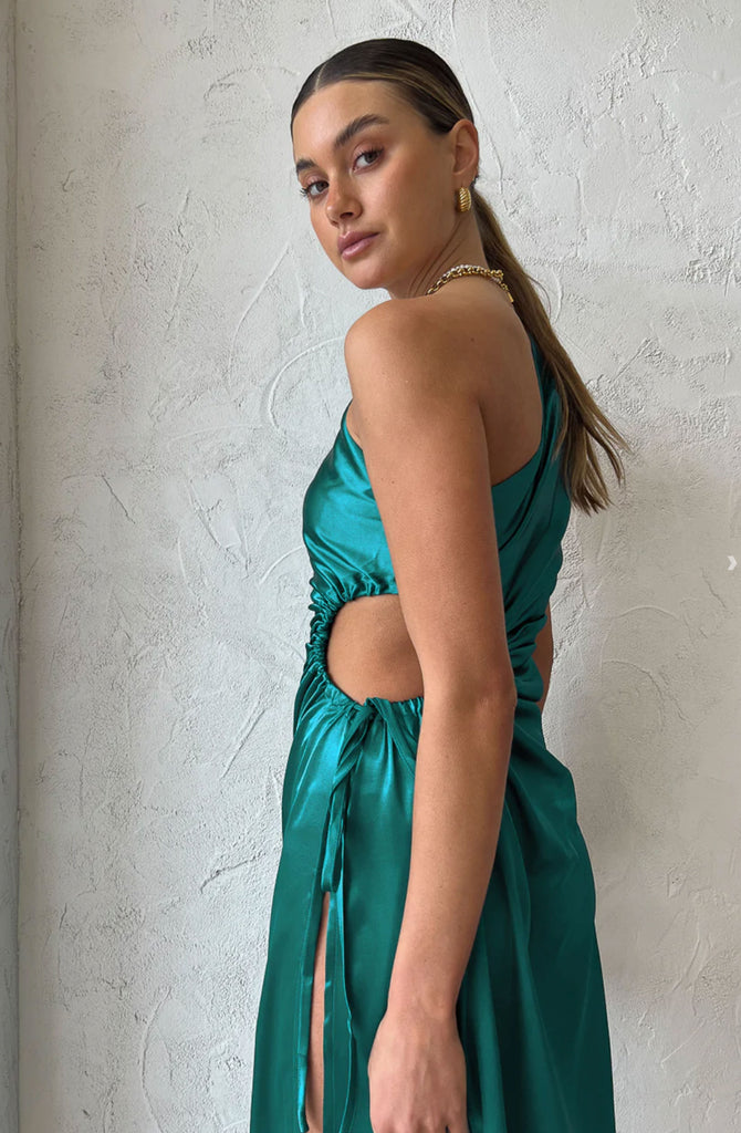 Nour Emerald Dress By Sonya Moda l High St. Hire